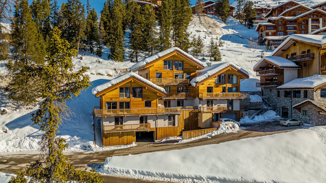 Property Details - Luxurious Alpine Retreat With Private Balcony ...