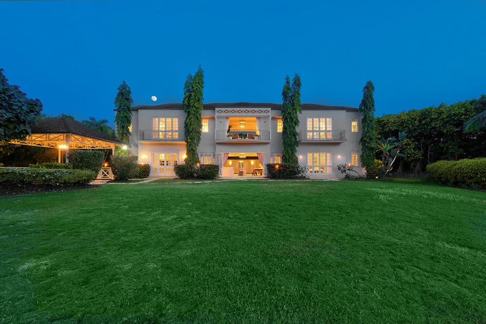 Property Details - Exquisitely Elegant Villa with Vast Gardens in Gated ...