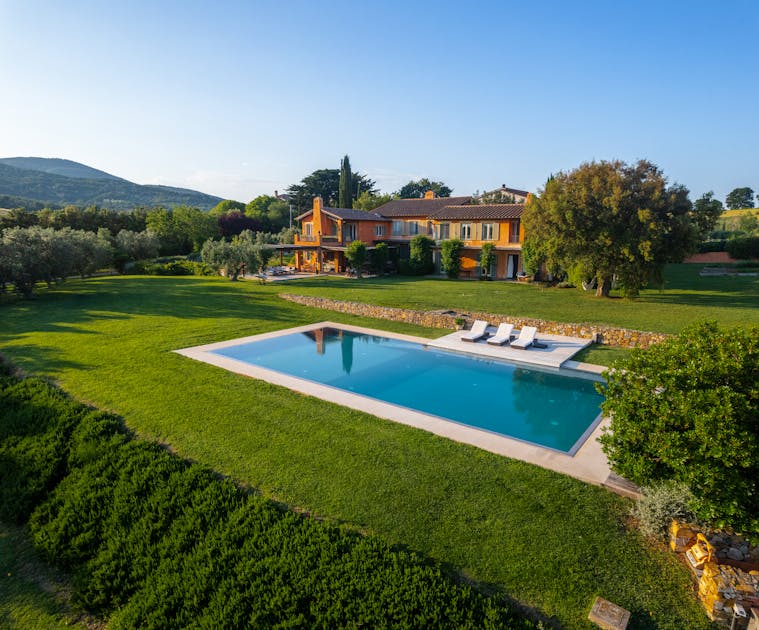 Property Details - Magnificent Five Bedroom Villa in Tuscany with ...