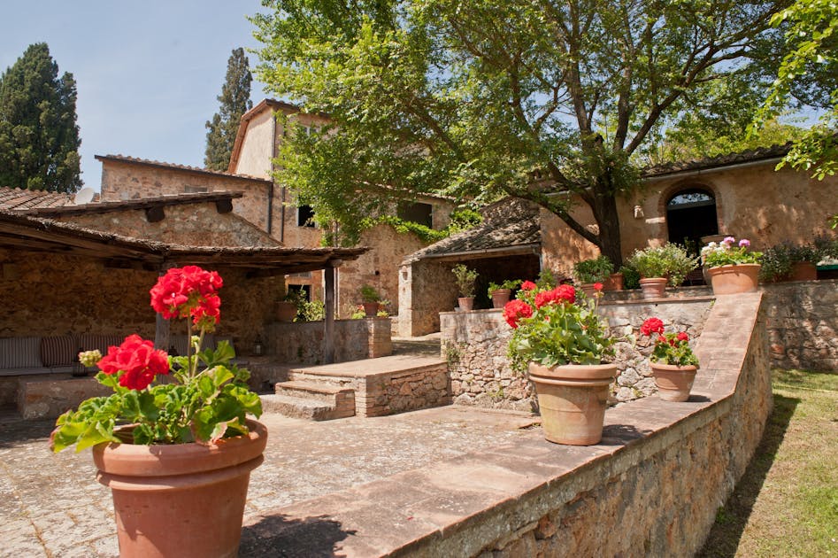 Property Details - Rustic Tuscan Villa in a Stunning Estate | StayOne