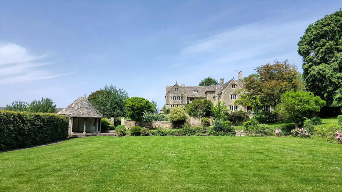 Property Details - Grand Cotswold Manor House with Tennis Court | StayOne