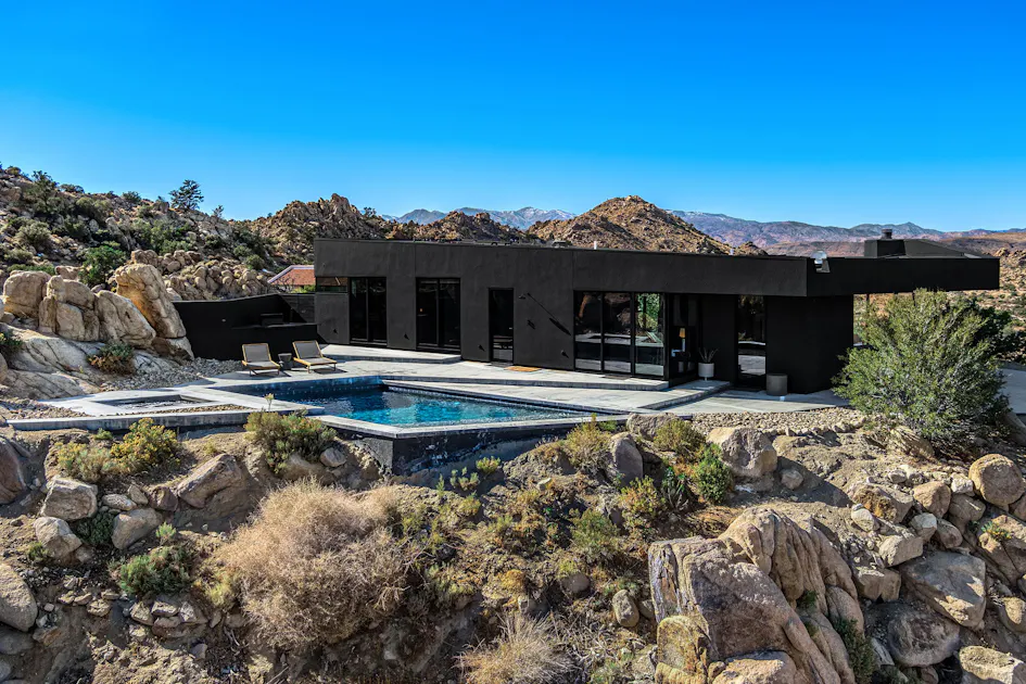 Property Details - Stunning Architectural Retreat in the Joshua Tree ...