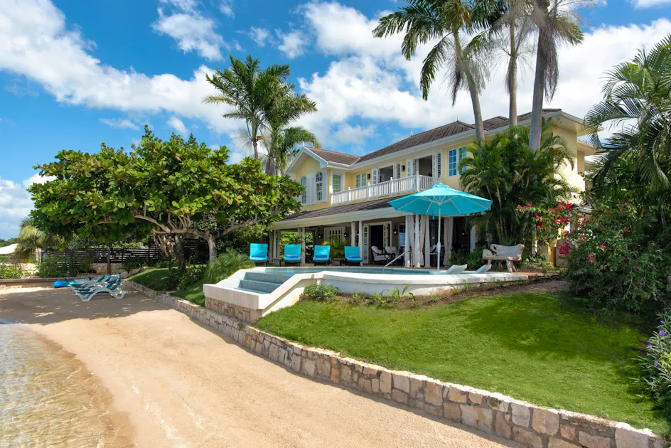 Property Details - Magnificent Oceanfront Villa with Private Sea Access ...