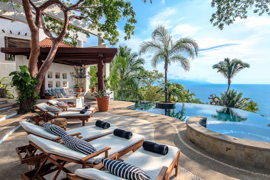 Property Details - Wonderful Hillside Bohemian Villa with Panoramic ...