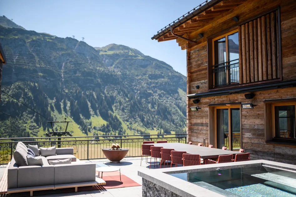 Property Details - Beautiful Lech Chalet with Private Spa & Stunning ...
