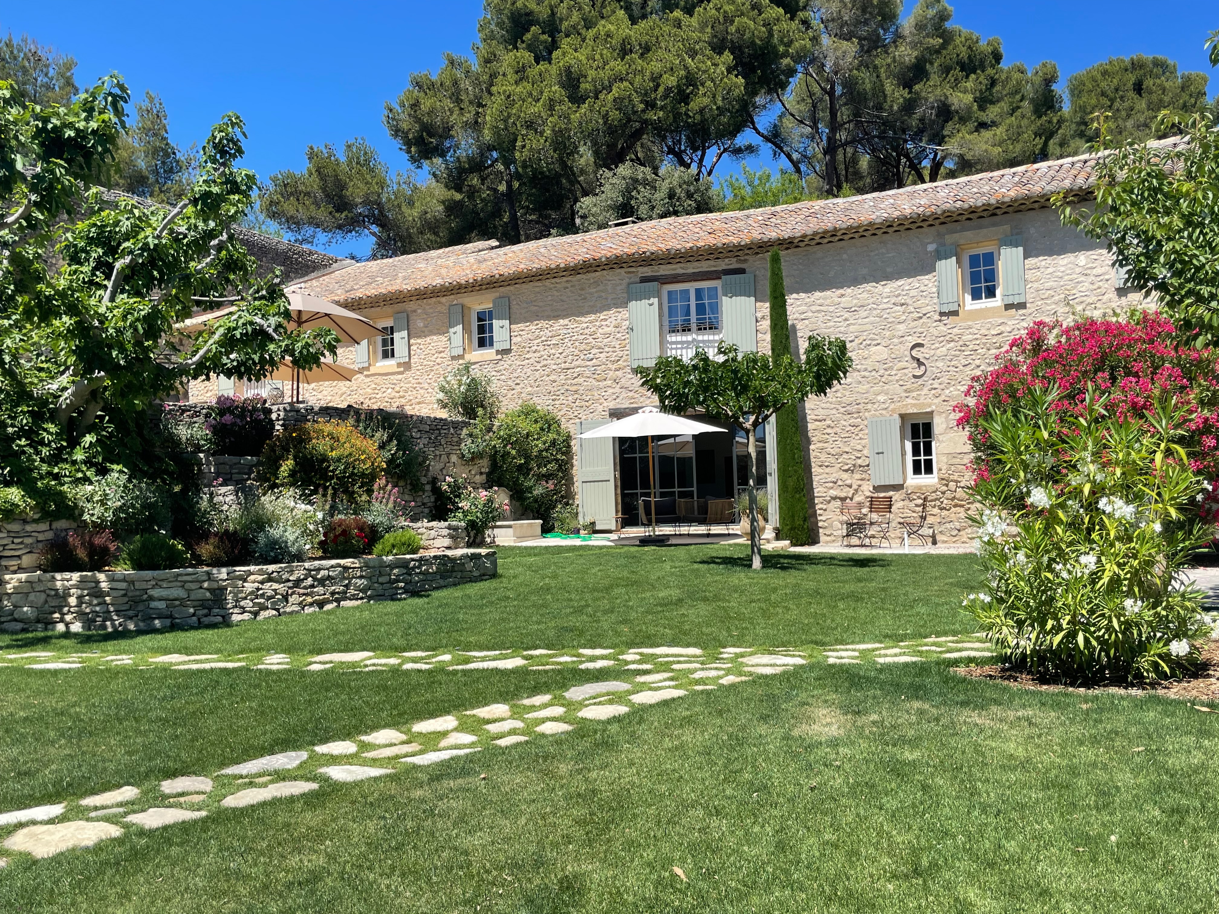 Property Details - Delightful Provencal Farmhouse with Pool in the ...