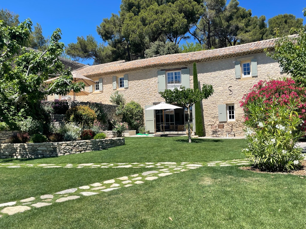 Property Details - Delightful Provencal Farmhouse with Pool in the ...